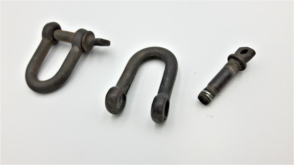 Antique plated Shackles
